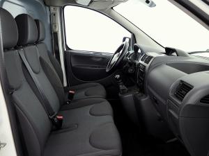 Green Citroen Jumpy 2014 in Tallinn, with an engine capacity of 2.00 L and mileage of 233 thousand km for 2299 €, photo 7 on AUTOMOTO.COM.LV