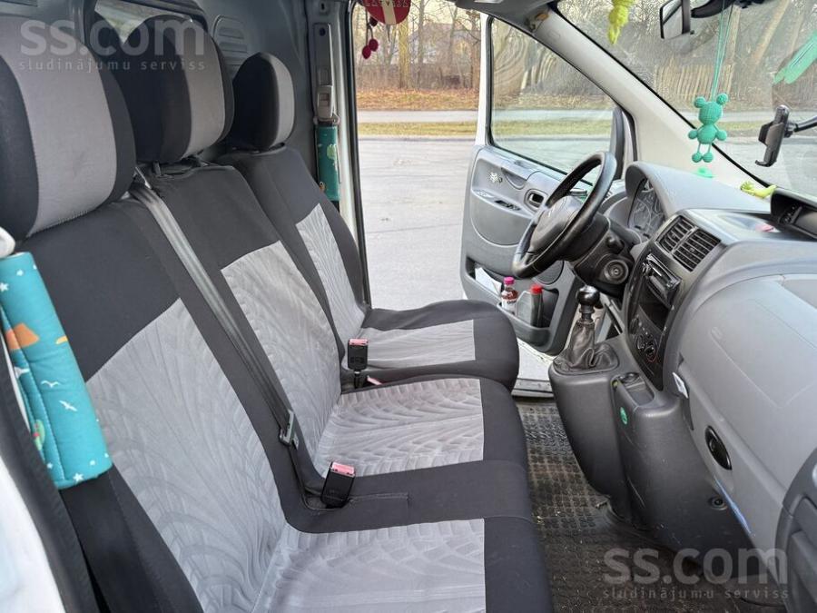 Zaļš Citroen Jumpy 2012 Rīga, ar dzinēja tilpumu 2.00 L un nobraukumu 310 tūkst. km par 3300 €, foto 11 vietnē AUTOMOTO.COM.LV