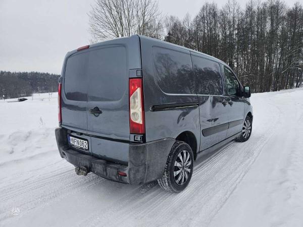 Pelēks Citroen Jumpy 2008 Viļņa, ar dzinēja tilpumu 2.00 L un nobraukumu 380 tūkst. km par 1700 €, foto 5 vietnē AUTOMOTO.COM.LV