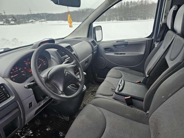 Pelēks Citroen Jumpy 2008 Viļņa, ar dzinēja tilpumu 2.00 L un nobraukumu 380 tūkst. km par 1700 €, foto 9 vietnē AUTOMOTO.COM.LV