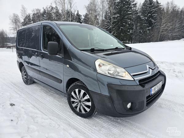 Pelēks Citroen Jumpy 2008 Viļņa, ar dzinēja tilpumu 2.00 L un nobraukumu 380 tūkst. km par 1700 €, foto 2 vietnē AUTOMOTO.COM.LV