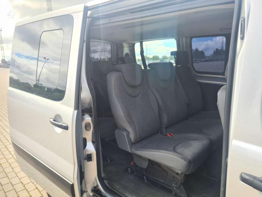 Grey Citroen Jumpy 2011 in Marijampole, with an engine capacity of 2.00 L and mileage of 287 thousand km for 3299 €, photo 12 on AUTOMOTO.COM.LV