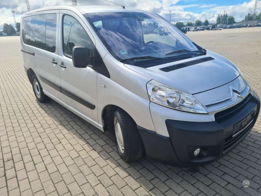 Grey Citroen Jumpy 2011 in Marijampole, with an engine capacity of 2.00 L and mileage of 287 thousand km for 3299 €, photo 17 on AUTOMOTO.COM.LV