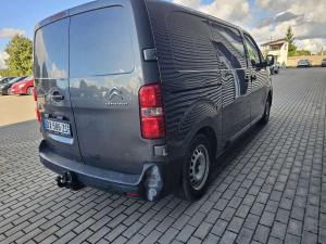 Grey Citroen Jumpy 2019 in Taurage, with an engine capacity of 2.00 L and mileage of 300 thousand km for 4300 €, photo 5 on AUTOMOTO.COM.LV