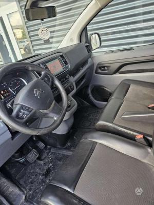 Grey Citroen Jumpy 2019 in Taurage, with an engine capacity of 2.00 L and mileage of 300 thousand km for 4300 €, photo 8 on AUTOMOTO.COM.LV