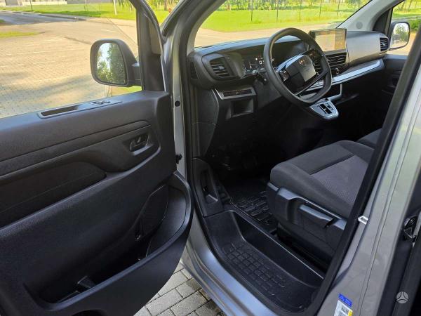 Grey Citroen Jumpy 2025 in Taurage, with an engine capacity of 2.00 L and mileage of 31 thousand km for 26300 €, photo 8 on AUTOMOTO.COM.LV