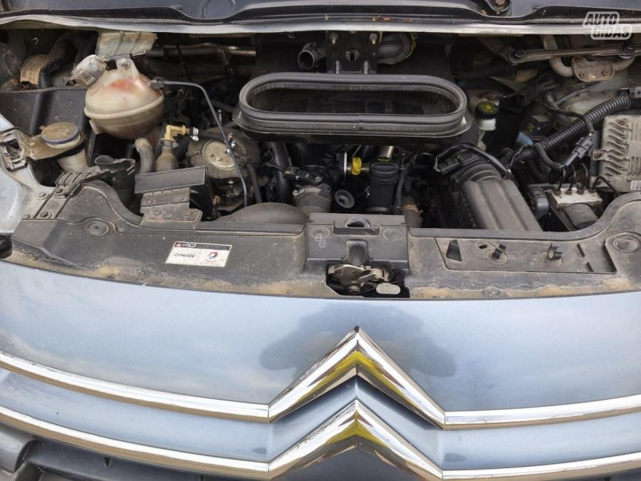 Pelēks Citroen Jumpy 2011 Šauļi, ar dzinēja tilpumu 2.00 L un nobraukumu 293 tūkst. km par 5750 €, foto 18 vietnē AUTOMOTO.COM.LV