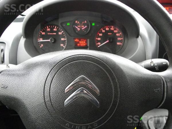 Pelēks Citroen Jumpy 2016 Valka, ar dzinēja tilpumu 2.00 L un nobraukumu 197 tūkst. km par 5700 €, foto 9 vietnē AUTOMOTO.COM.LV