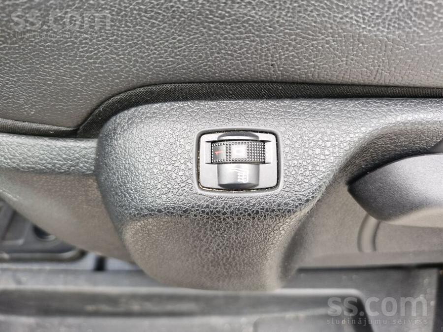 Grey Citroen Jumpy 2017 in Riga, with an engine capacity of 2.00 L and mileage of 0 thousand km for 10300 €, photo 16 on AUTOMOTO.COM.LV