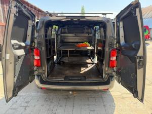 Grey Citroen Jumpy 2020 in Jelgava, with an engine capacity of 2.00 L and mileage of 190 thousand km for 9900 €, photo 5 on AUTOMOTO.COM.LV