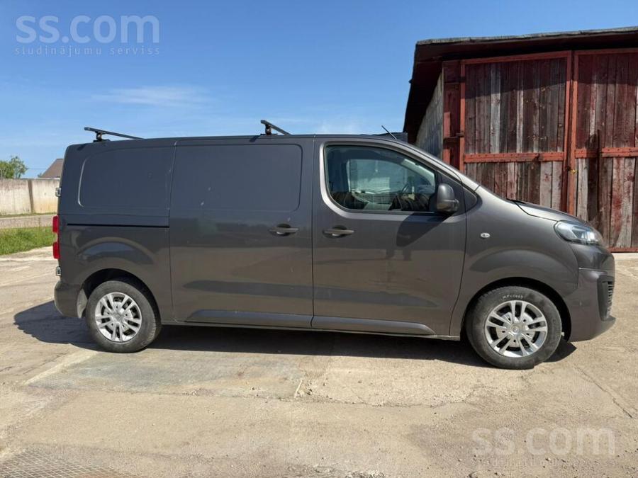 Grey Citroen Jumpy 2020 in Jelgava, with an engine capacity of 2.00 L and mileage of 190 thousand km for 9900 €, photo 8 on AUTOMOTO.COM.LV