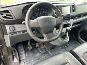 Grey Citroen Jumpy 2021 in Riga, with an engine capacity of 2.00 L and mileage of 154 thousand km for 11400 €, photo 6 on AUTOMOTO.COM.LV