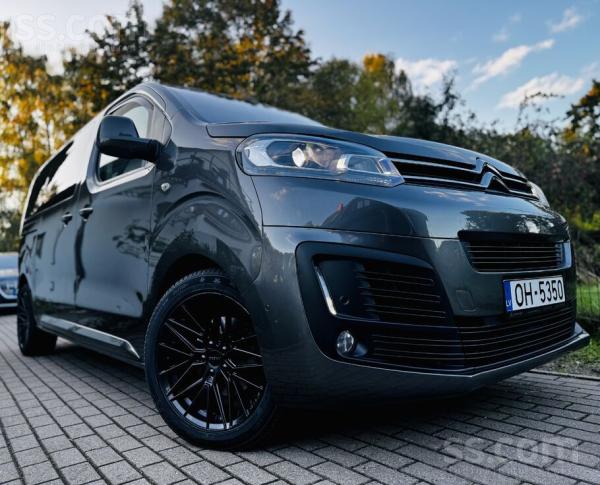 Grey Citroen Jumpy 2021 in Riga, with an engine capacity of 2.00 L and mileage of 137 thousand km for 23500 €, photo 3 on AUTOMOTO.COM.LV