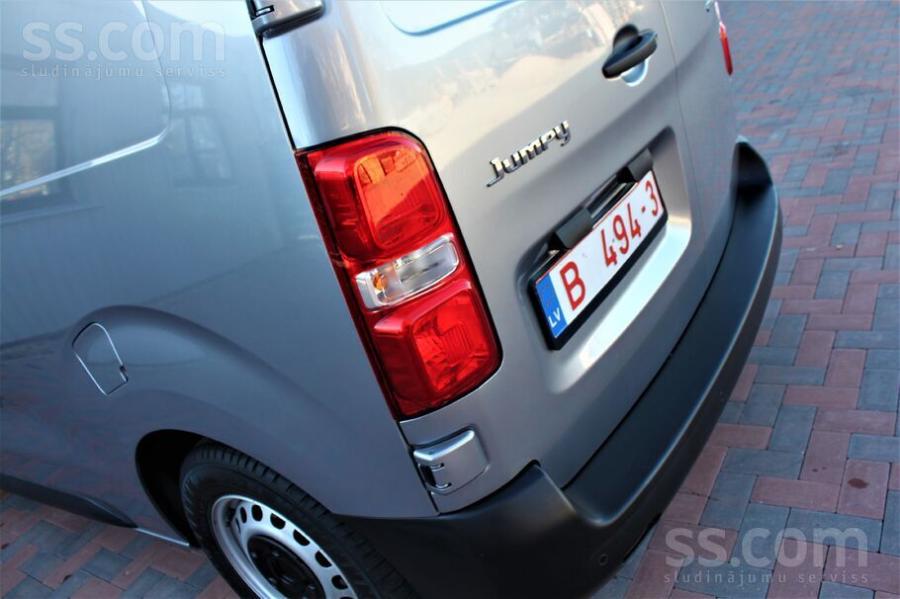 Grey Citroen Jumpy 2022 in Riga, with an engine capacity of 1.50 L and mileage of 0 thousand km for 22900 €, photo 15 on AUTOMOTO.COM.LV