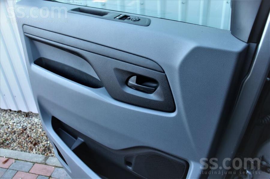 Pelēks Citroen Jumpy 2022 Rīga, ar dzinēja tilpumu 1.50 L un nobraukumu 0 tūkst. km par 18700 €, foto 18 vietnē AUTOMOTO.COM.LV