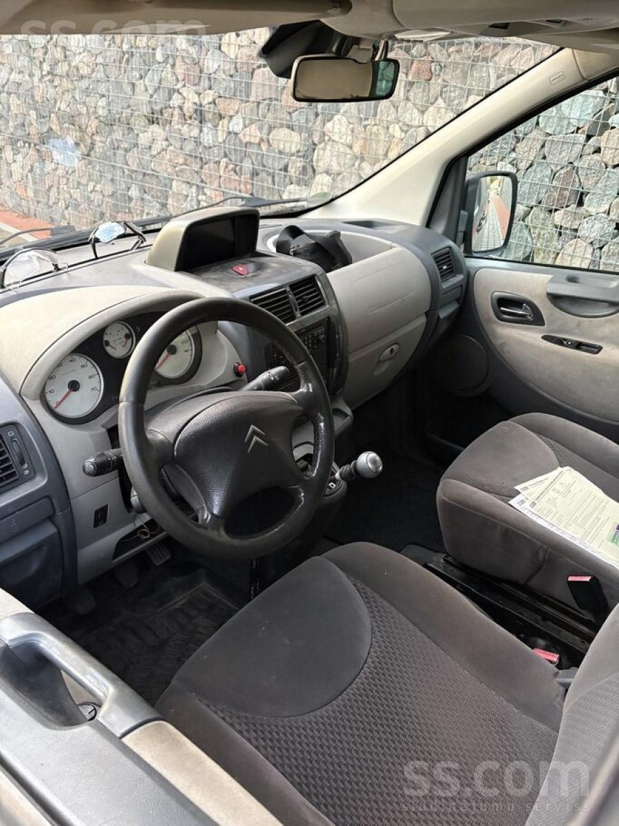 Grey Citroen Jumpy 2007 in Jekabpils, with an engine capacity of 2.00 L and mileage of 433 thousand km for 1600 €, photo 9 on AUTOMOTO.COM.LV