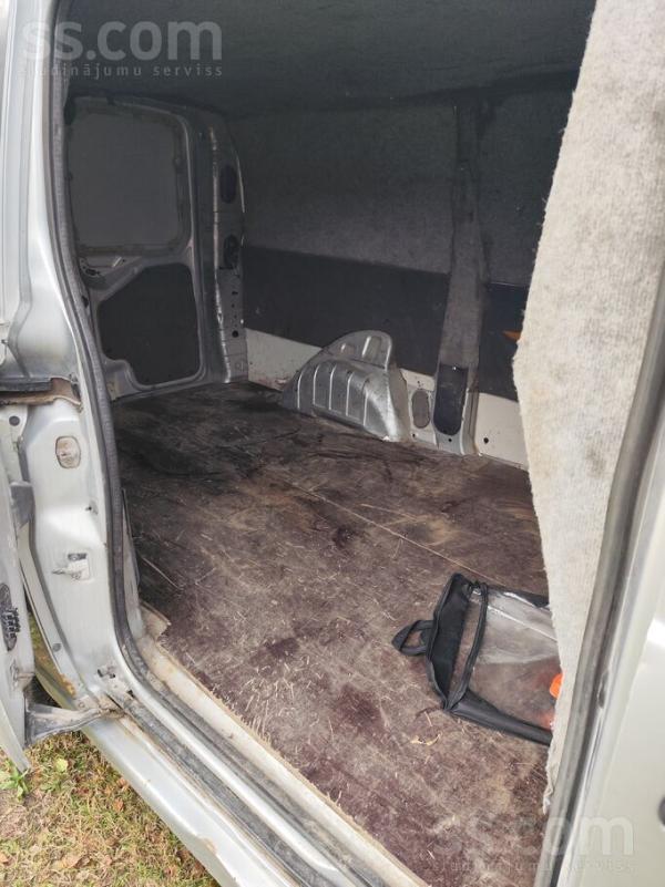Pelēks Citroen Jumpy 2008 Rīga, ar dzinēja tilpumu 2.00 L un nobraukumu 570 tūkst. km par 2450 €, foto 8 vietnē AUTOMOTO.COM.LV