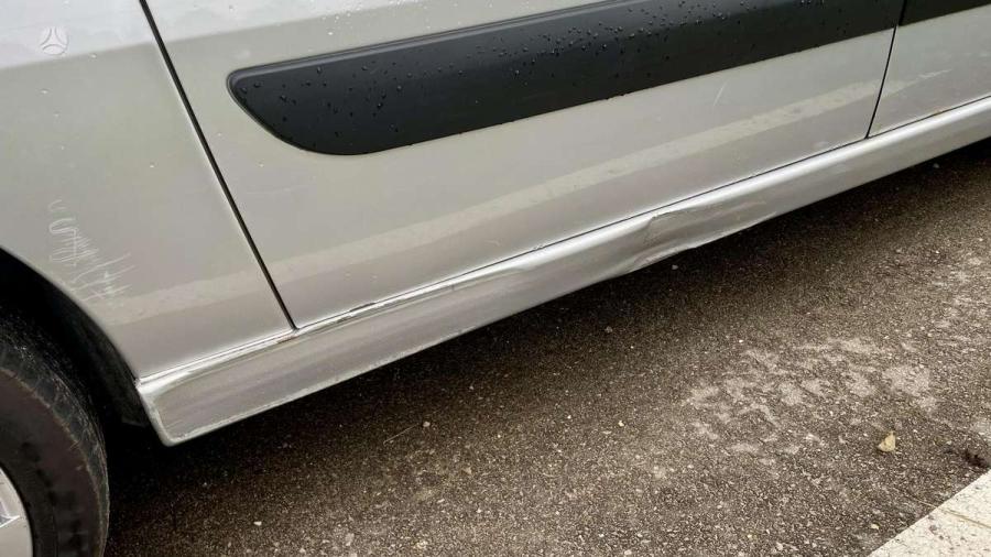 Pelēks Citroen Jumpy 2014 Telšiai, ar dzinēja tilpumu 2.00 L un nobraukumu 259 tūkst. km par 5500 €, foto 10 vietnē AUTOMOTO.COM.LV