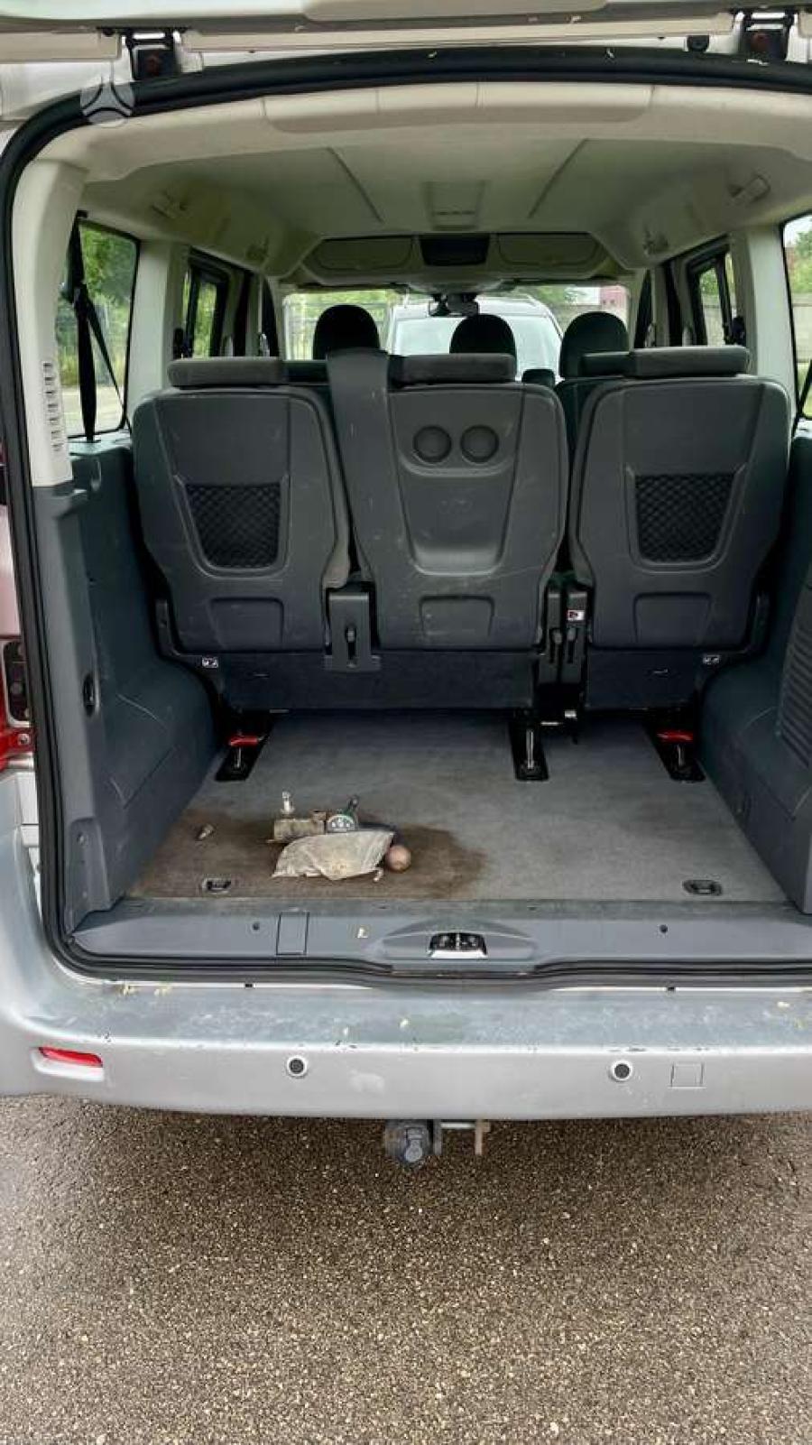 Pelēks Citroen Jumpy 2014 Telšiai, ar dzinēja tilpumu 2.00 L un nobraukumu 259 tūkst. km par 5500 €, foto 18 vietnē AUTOMOTO.COM.LV