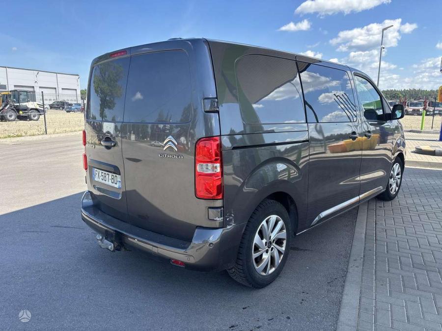 Pelēks Citroen Jumpy 2021 Tauragė, ar dzinēja tilpumu 2.00 L un nobraukumu 247 tūkst. km par 9900 €, foto 6 vietnē AUTOMOTO.COM.LV