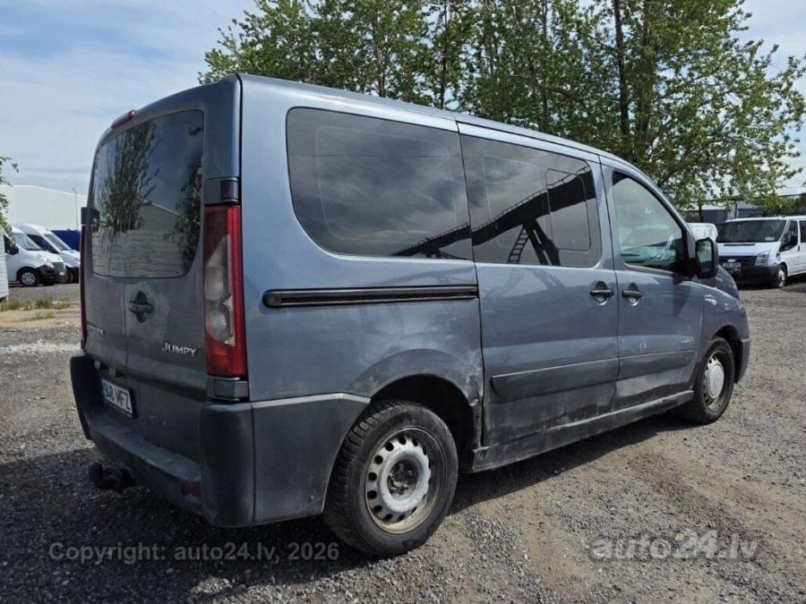 Grey Citroen Jumpy 2007 in Tallinn, with an engine capacity of 2.00 L and mileage of 582 thousand km for 899 €, photo 4 on AUTOMOTO.COM.LV