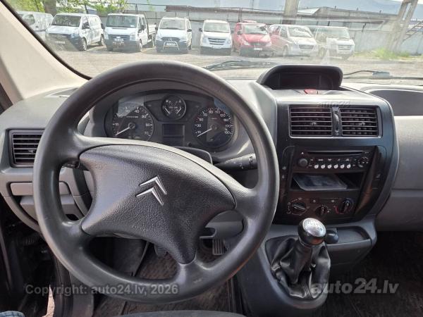 Pelēks Citroen Jumpy 2007 Tallina, ar dzinēja tilpumu 2.00 L un nobraukumu 582 tūkst. km par 899 €, foto 5 vietnē AUTOMOTO.COM.LV