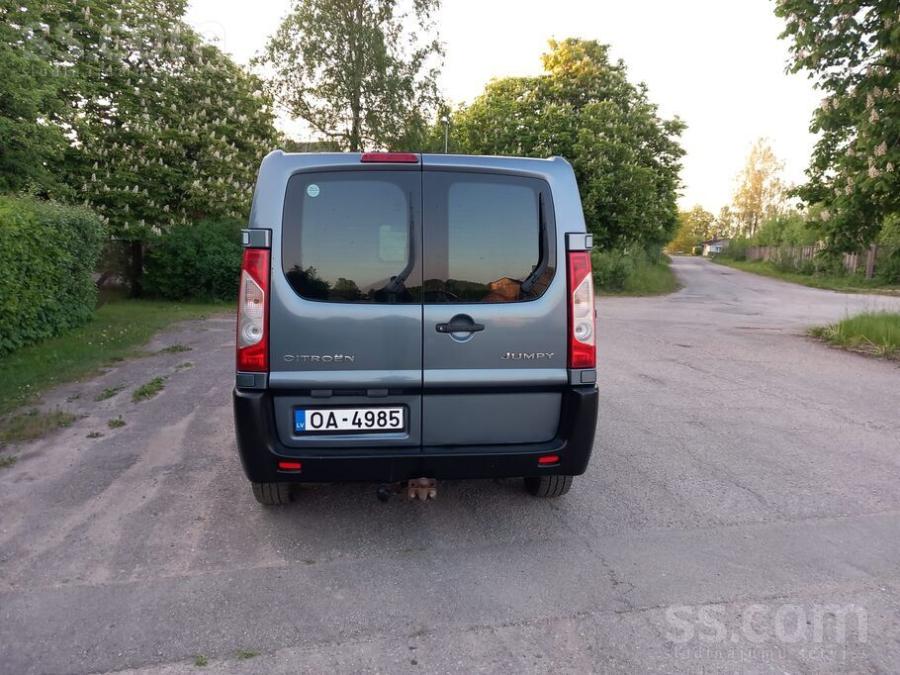 Pelēks Citroen Jumpy 2008 Liepāja, ar dzinēja tilpumu 2.00 L un nobraukumu 267 tūkst. km par 3600 €, foto 4 vietnē AUTOMOTO.COM.LV