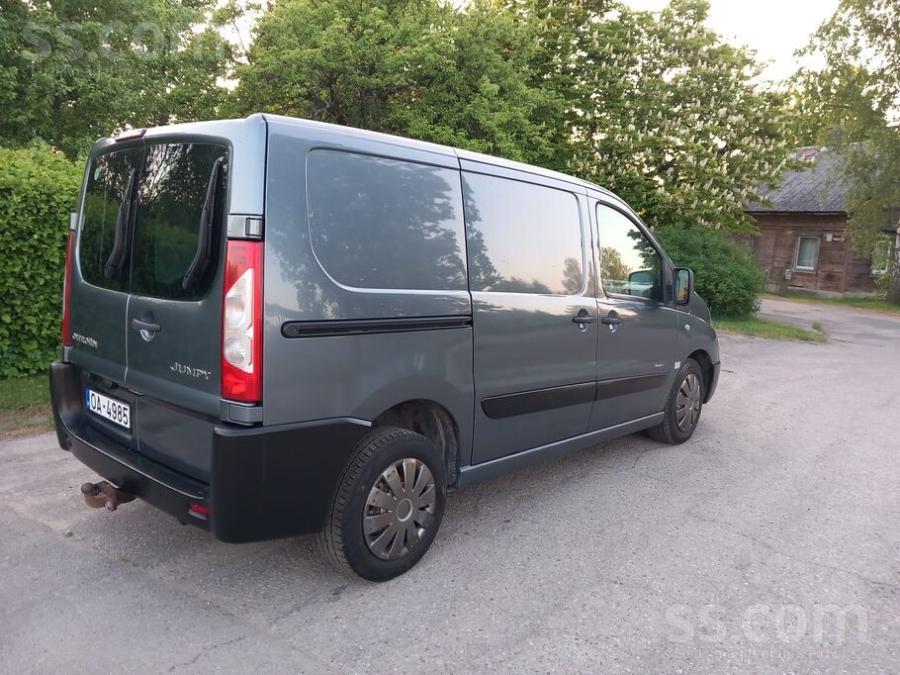 Pelēks Citroen Jumpy 2008 Liepāja, ar dzinēja tilpumu 2.00 L un nobraukumu 267 tūkst. km par 3600 €, foto 6 vietnē AUTOMOTO.COM.LV