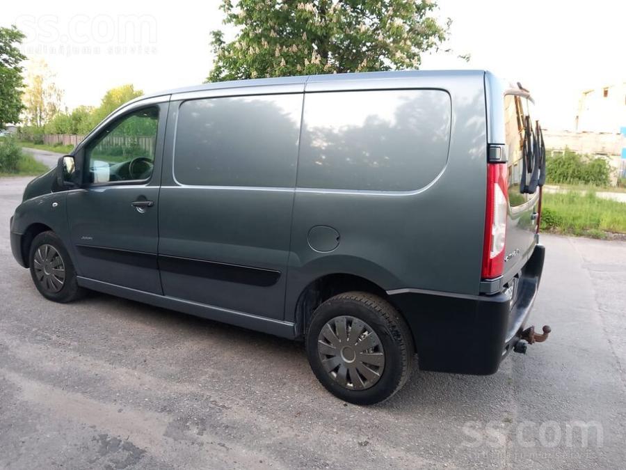 Pelēks Citroen Jumpy 2008 Liepāja, ar dzinēja tilpumu 2.00 L un nobraukumu 267 tūkst. km par 3600 €, foto 8 vietnē AUTOMOTO.COM.LV