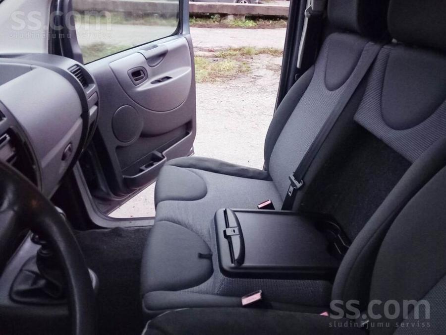 Pelēks Citroen Jumpy 2008 Liepāja, ar dzinēja tilpumu 2.00 L un nobraukumu 267 tūkst. km par 3600 €, foto 11 vietnē AUTOMOTO.COM.LV