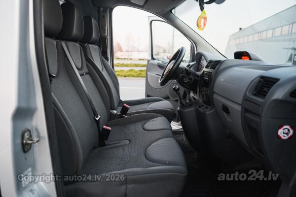 Pelēks Citroen Jumpy 2008 Tallina, ar dzinēja tilpumu 2.00 L un nobraukumu 0 tūkst. km par 2990 €, foto 9 vietnē AUTOMOTO.COM.LV