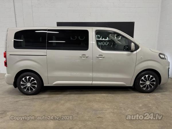 Grey Citroen Jumpy 2019 in Tallinn, with an engine capacity of 1.50 L and mileage of 45 thousand km for 18995 €, photo 5 on AUTOMOTO.COM.LV