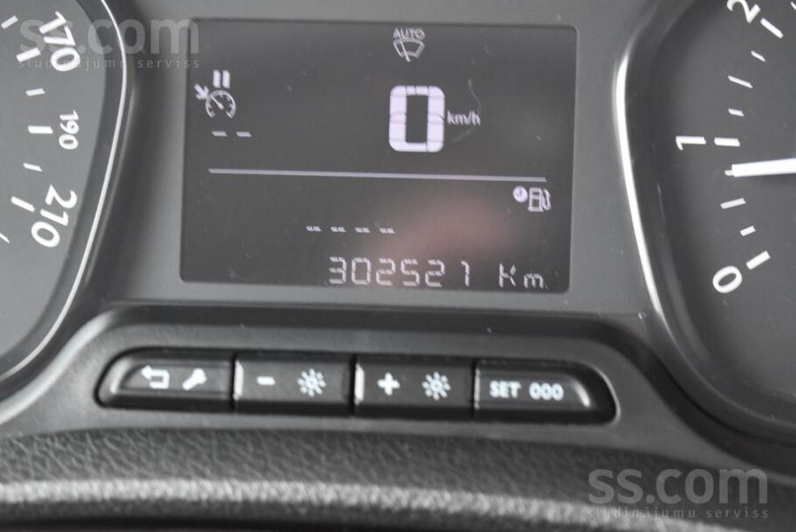 Citroen Jumpy 2018 in Kuldiga, with an engine capacity of 2.00 L and mileage of 0 thousand km for 10990 €, photo 15 on AUTOMOTO.COM.LV
