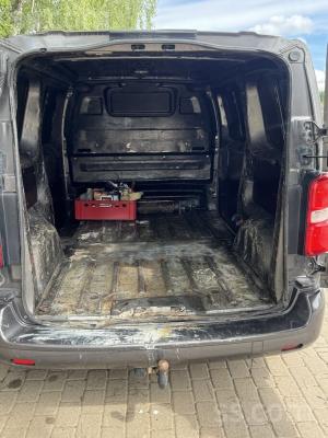 Citroen Jumpy 2018 in Gulbene, with an engine capacity of 1.60 L and mileage of 331 thousand km for 5600 €, photo 7 on AUTOMOTO.COM.LV