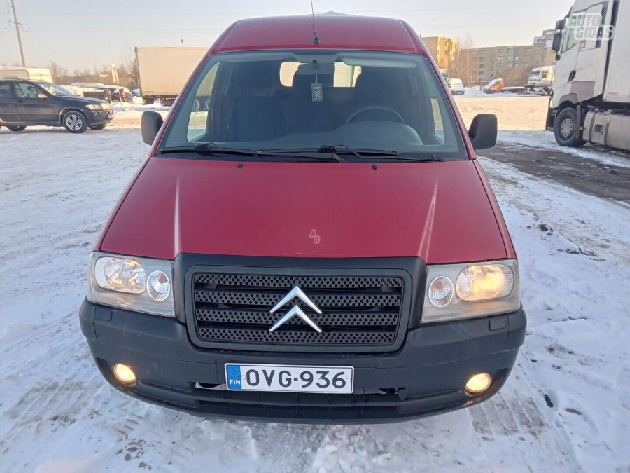 Sarkans Citroen Jumpy 2004 Šauļi, ar dzinēja tilpumu 1.90 L un nobraukumu 256 tūkst. km par 1880 €, foto 3 vietnē AUTOMOTO.COM.LV