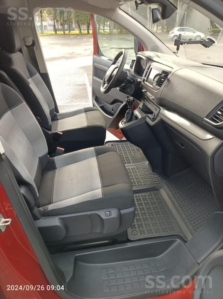 Red Citroen Jumpy 2018 in Jekabpils, with an engine capacity of 2.00 L and mileage of 115 thousand km for 19300 €, photo 7 on AUTOMOTO.COM.LV