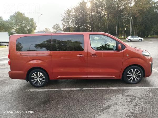 Red Citroen Jumpy 2018 in Jekabpils, with an engine capacity of 2.00 L and mileage of 115 thousand km for 19300 €, photo 8 on AUTOMOTO.COM.LV