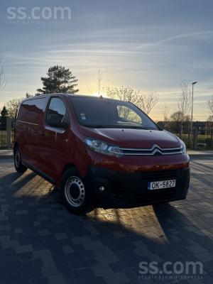 Sarkans Citroen Jumpy 2022 Jelgava, ar dzinēja tilpumu 1.50 L un nobraukumu 198 tūkst. km par 13750 €, foto 3 vietnē AUTOMOTO.COM.LV