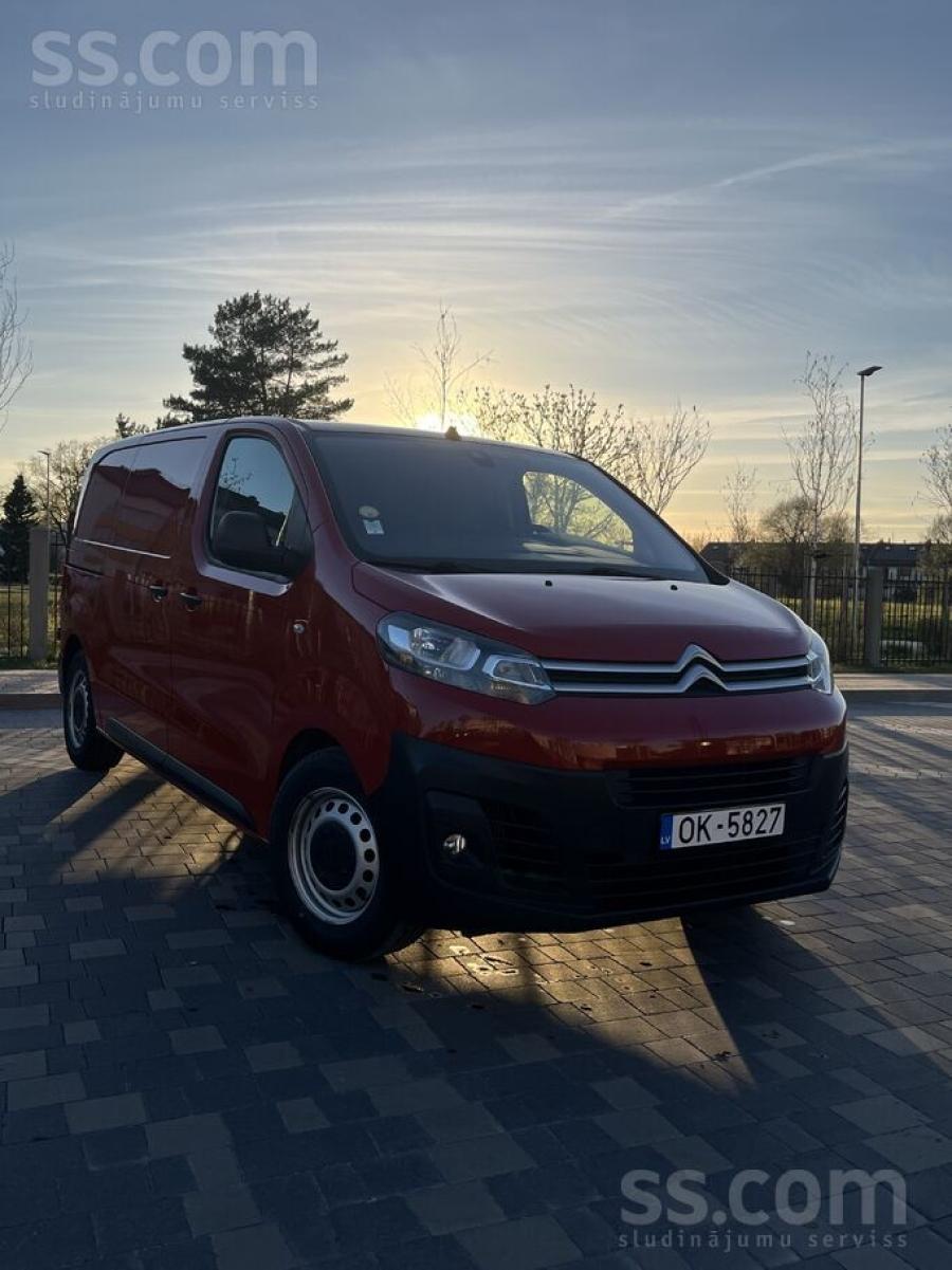 Sarkans Citroen Jumpy 2022 Jelgava, ar dzinēja tilpumu 1.50 L un nobraukumu 198 tūkst. km par 13750 €, foto 3 vietnē AUTOMOTO.COM.LV