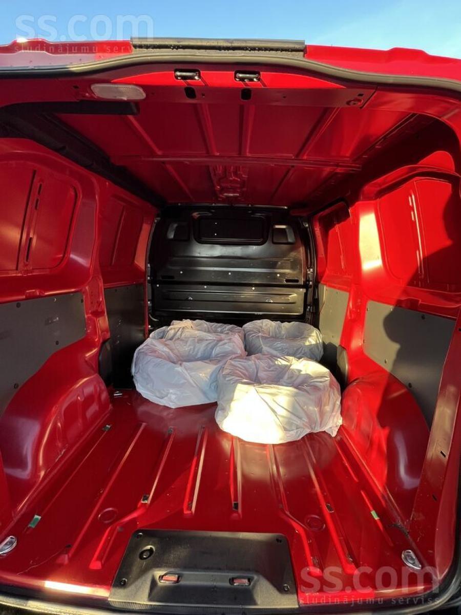 Sarkans Citroen Jumpy 2022 Jelgava, ar dzinēja tilpumu 1.50 L un nobraukumu 198 tūkst. km par 13750 €, foto 6 vietnē AUTOMOTO.COM.LV