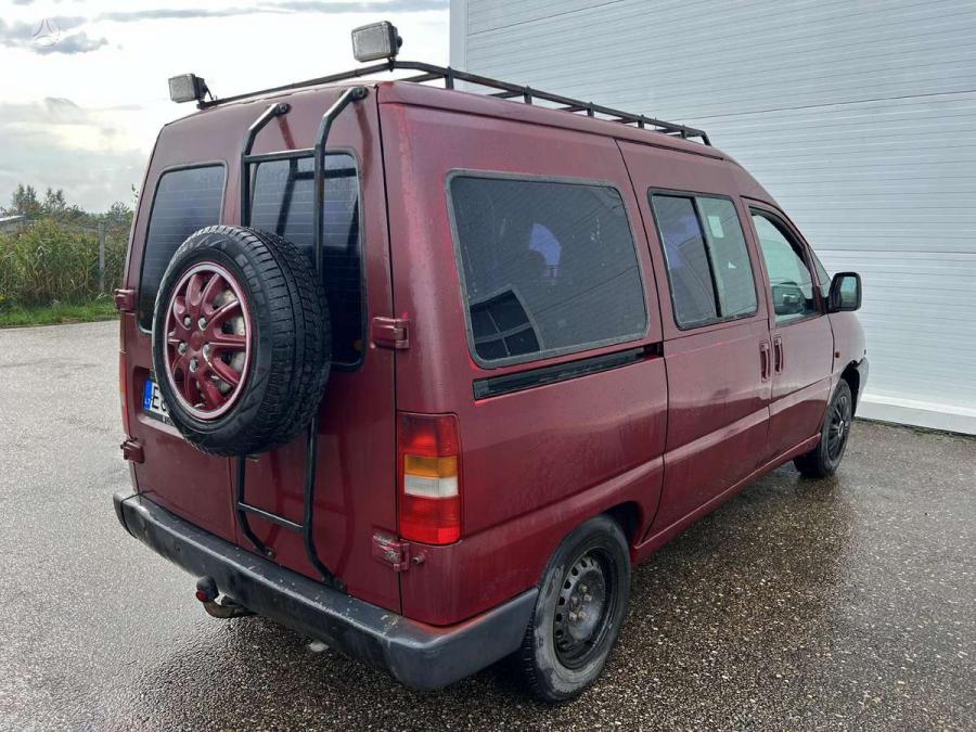 Sarkans Citroen Jumpy 1997 Viļņa, ar dzinēja tilpumu 1.90 L un nobraukumu 245 tūkst. km par 1750 €, foto 3 vietnē AUTOMOTO.COM.LV