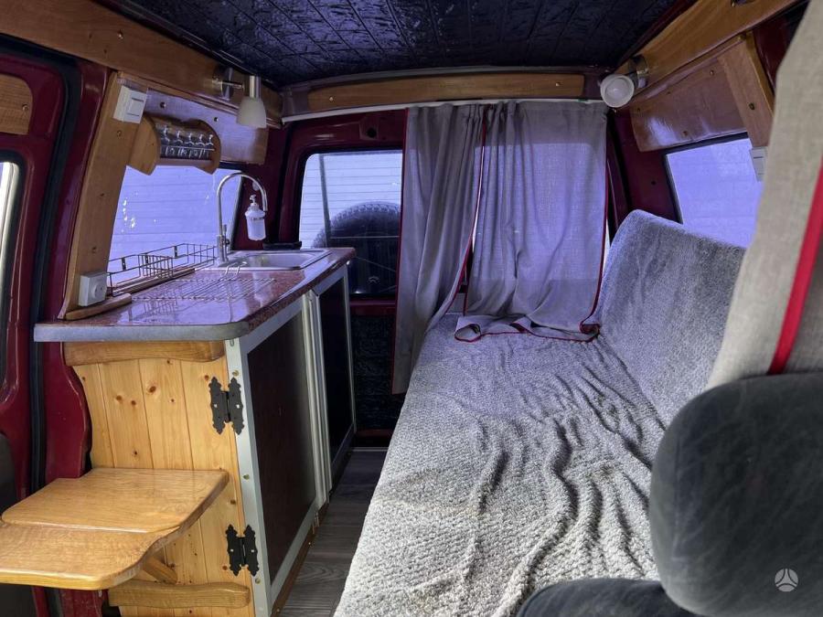 Sarkans Citroen Jumpy 1997 Viļņa, ar dzinēja tilpumu 1.90 L un nobraukumu 245 tūkst. km par 1750 €, foto 5 vietnē AUTOMOTO.COM.LV