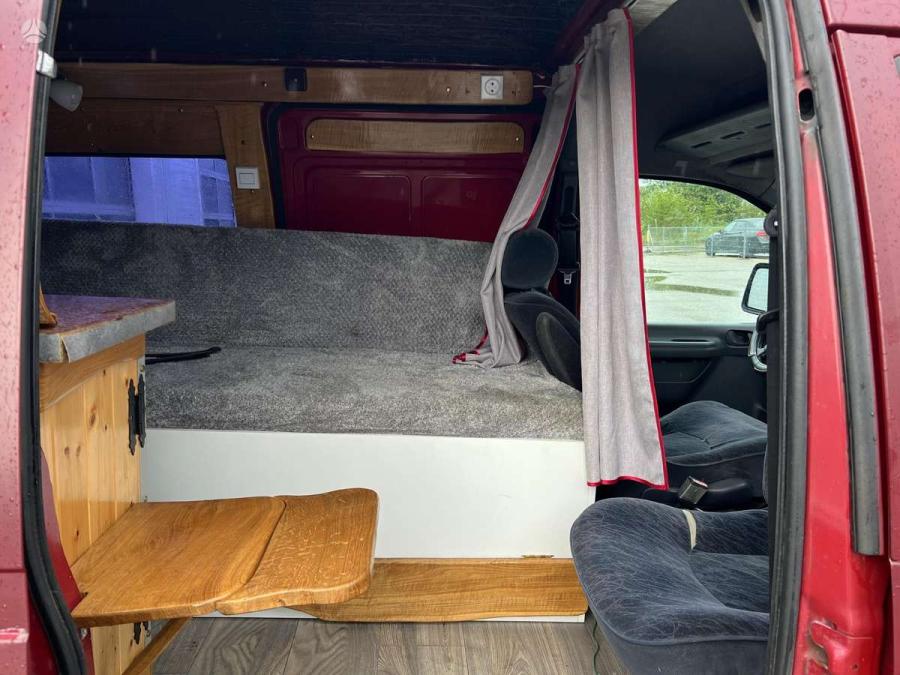 Sarkans Citroen Jumpy 1997 Viļņa, ar dzinēja tilpumu 1.90 L un nobraukumu 245 tūkst. km par 1750 €, foto 9 vietnē AUTOMOTO.COM.LV