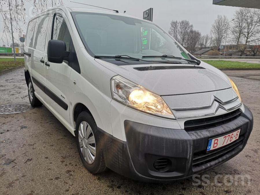 White Citroen Jumpy 2009 in Riga, with an engine capacity of 2.00 L and mileage of 0 thousand km for 3890 €, photo 2 on AUTOMOTO.COM.LV
