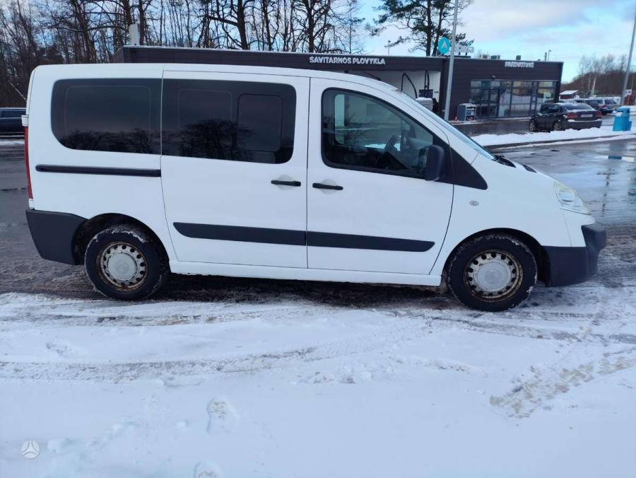 White Citroen Jumpy 2010 in Utena, with an engine capacity of 2.00 L and mileage of 281 thousand km for 4500 €, photo 5 on AUTOMOTO.COM.LV