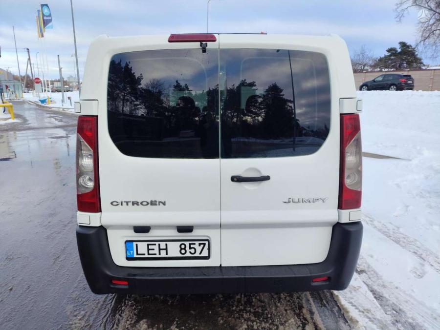 White Citroen Jumpy 2010 in Utena, with an engine capacity of 2.00 L and mileage of 281 thousand km for 4500 €, photo 7 on AUTOMOTO.COM.LV