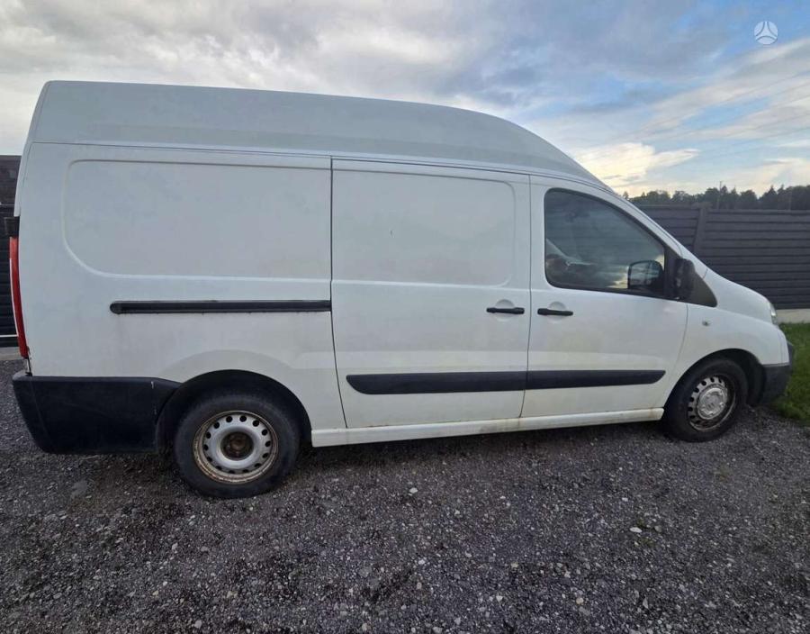 Balts Citroen Jumpy 2012 Kauņa, ar dzinēja tilpumu 2.00 L un nobraukumu 623 tūkst. km par 2200 €, foto 4 vietnē AUTOMOTO.COM.LV