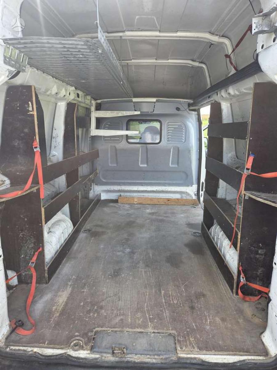 Balts Citroen Jumpy 2012 Kauņa, ar dzinēja tilpumu 2.00 L un nobraukumu 623 tūkst. km par 2200 €, foto 5 vietnē AUTOMOTO.COM.LV