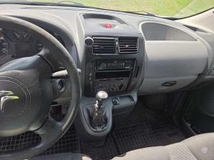 Balts Citroen Jumpy 2012 Kauņa, ar dzinēja tilpumu 2.00 L un nobraukumu 623 tūkst. km par 2200 €, foto 8 vietnē AUTOMOTO.COM.LV