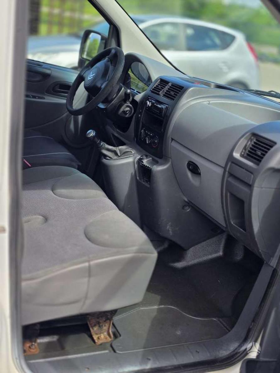 White Citroen Jumpy 2012 in Klaipeda, with an engine capacity of 1.56 L and mileage of 238 thousand km for 1790 €, photo 5 on AUTOMOTO.COM.LV